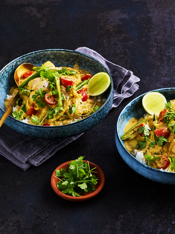 GRILLED HAKE FILLETS WITH LEMON BUTTER & POTATO CRISPS - I&J